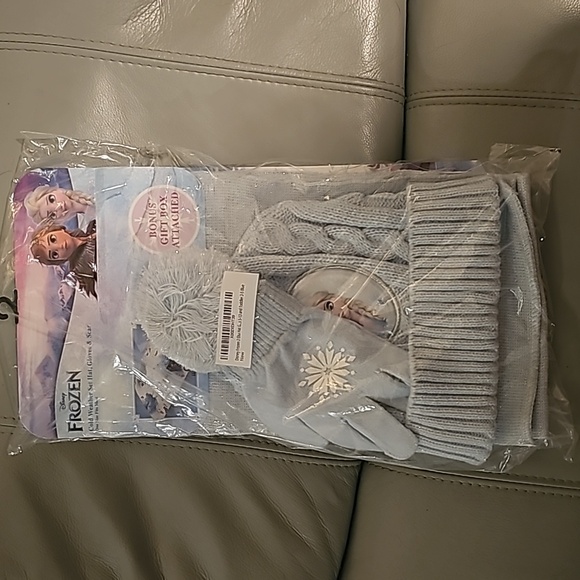 Disney | Accessories | Disney Frozen Hat Glove Scarf Set | Poshmark